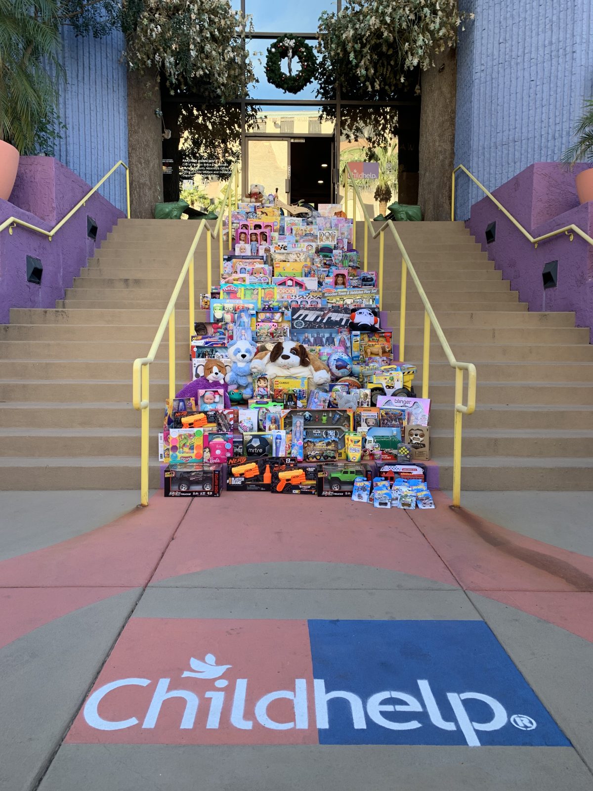 Childhelp Annual Holiday Toy and Clothing Drive Brings Joy to Abused ...